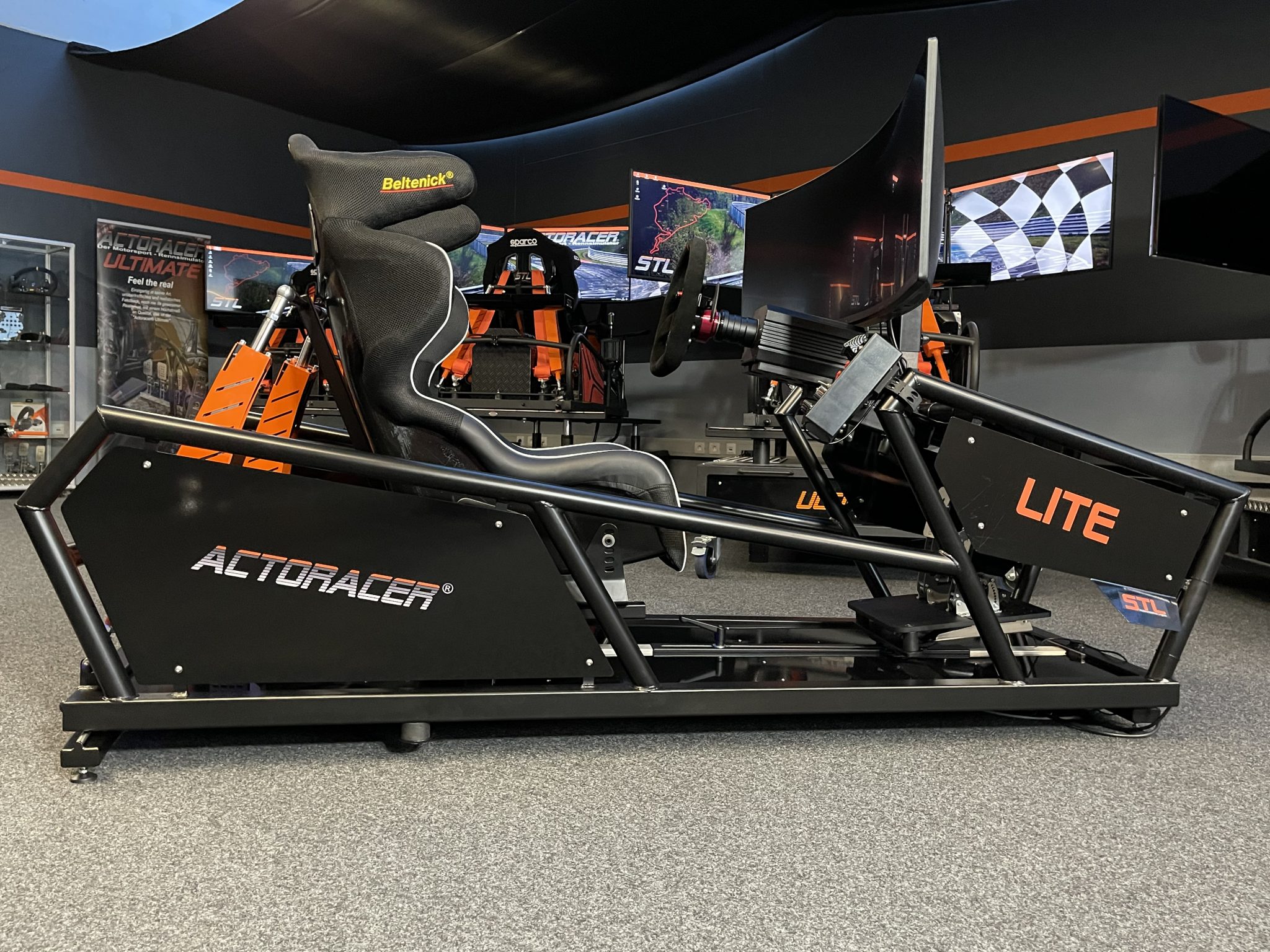 sim4race e-motorsport Renn-Simulation und Simulatoren | Motion Simulatoren